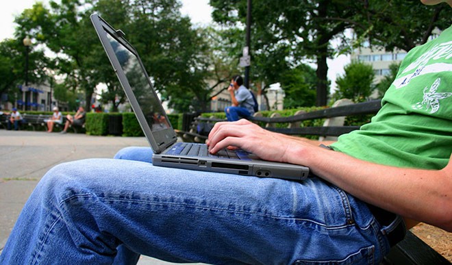 laptop on lap can cause the infertility in men and women in hindi ...