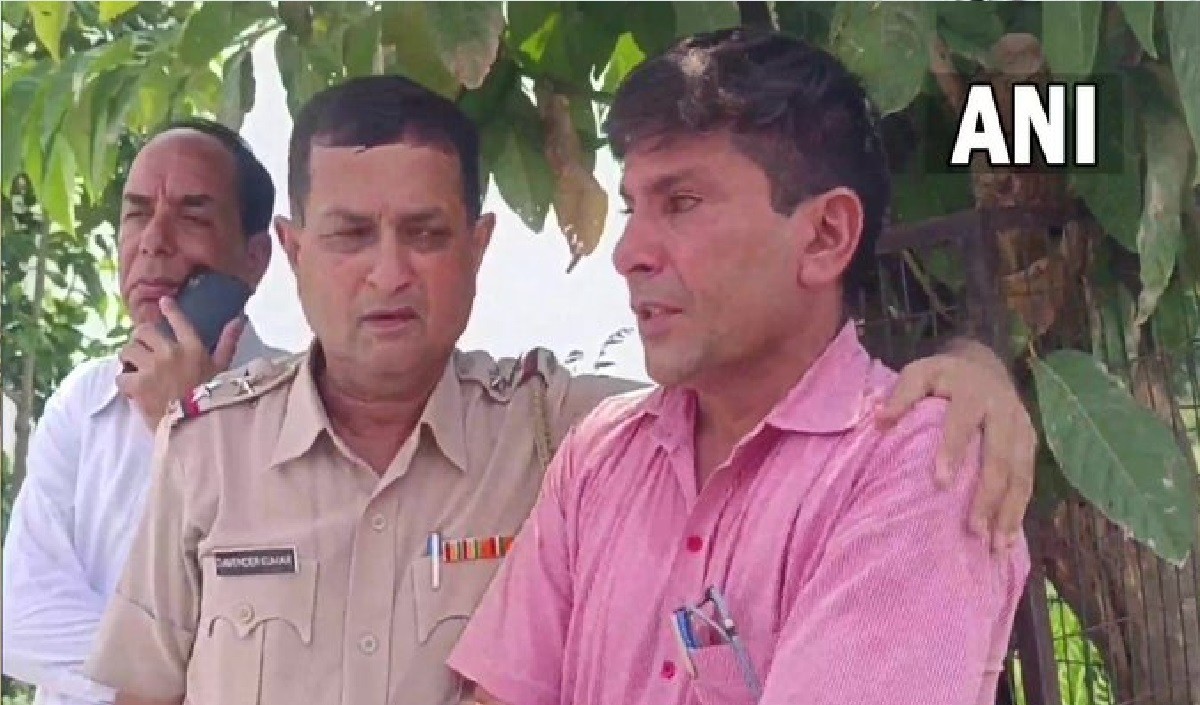 mining mafia put dumper on dsp crying brother said this - Prabhasakshi ...