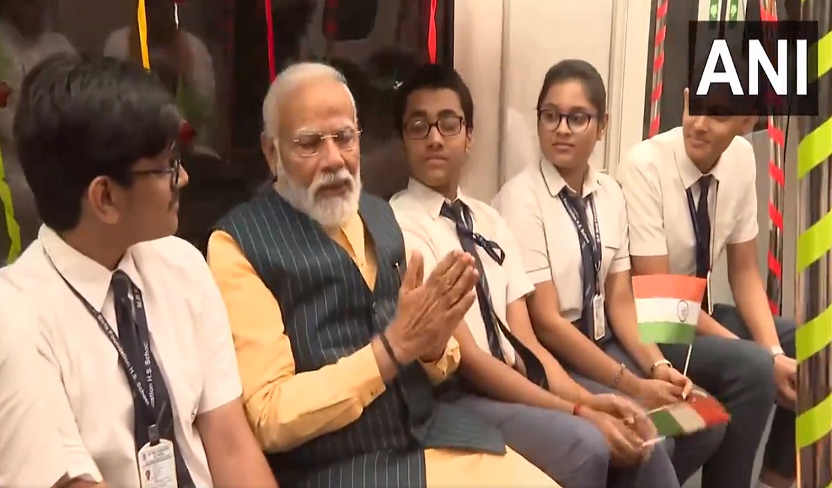 pm modi unveils indias first underwater metro route rides with students ...